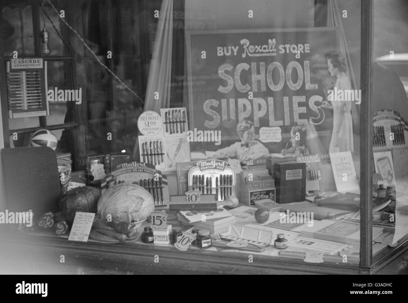 Drug for Black and White Stock Photos & Images - Alamy