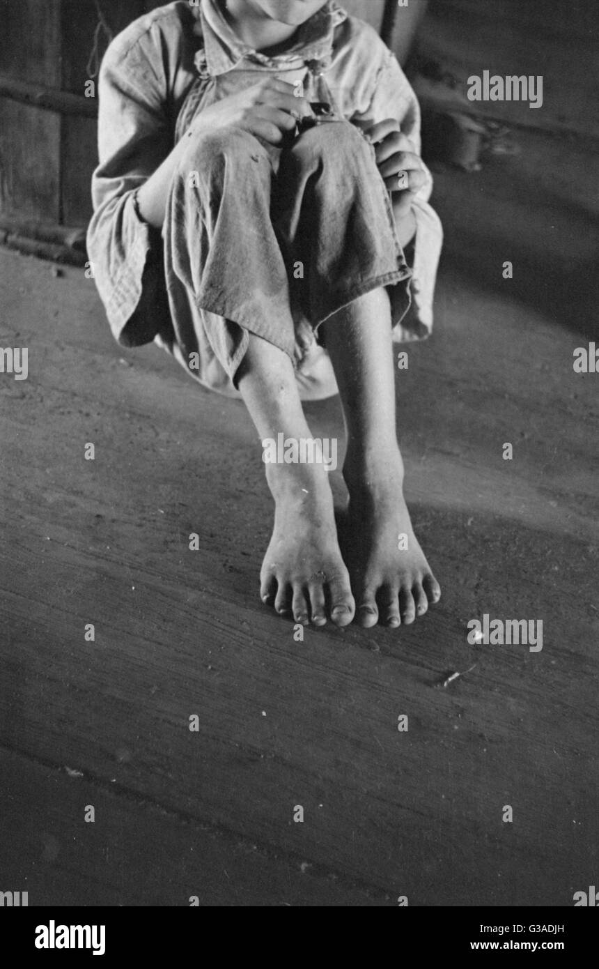 Untitled boy hi-res stock photography and images - Alamy