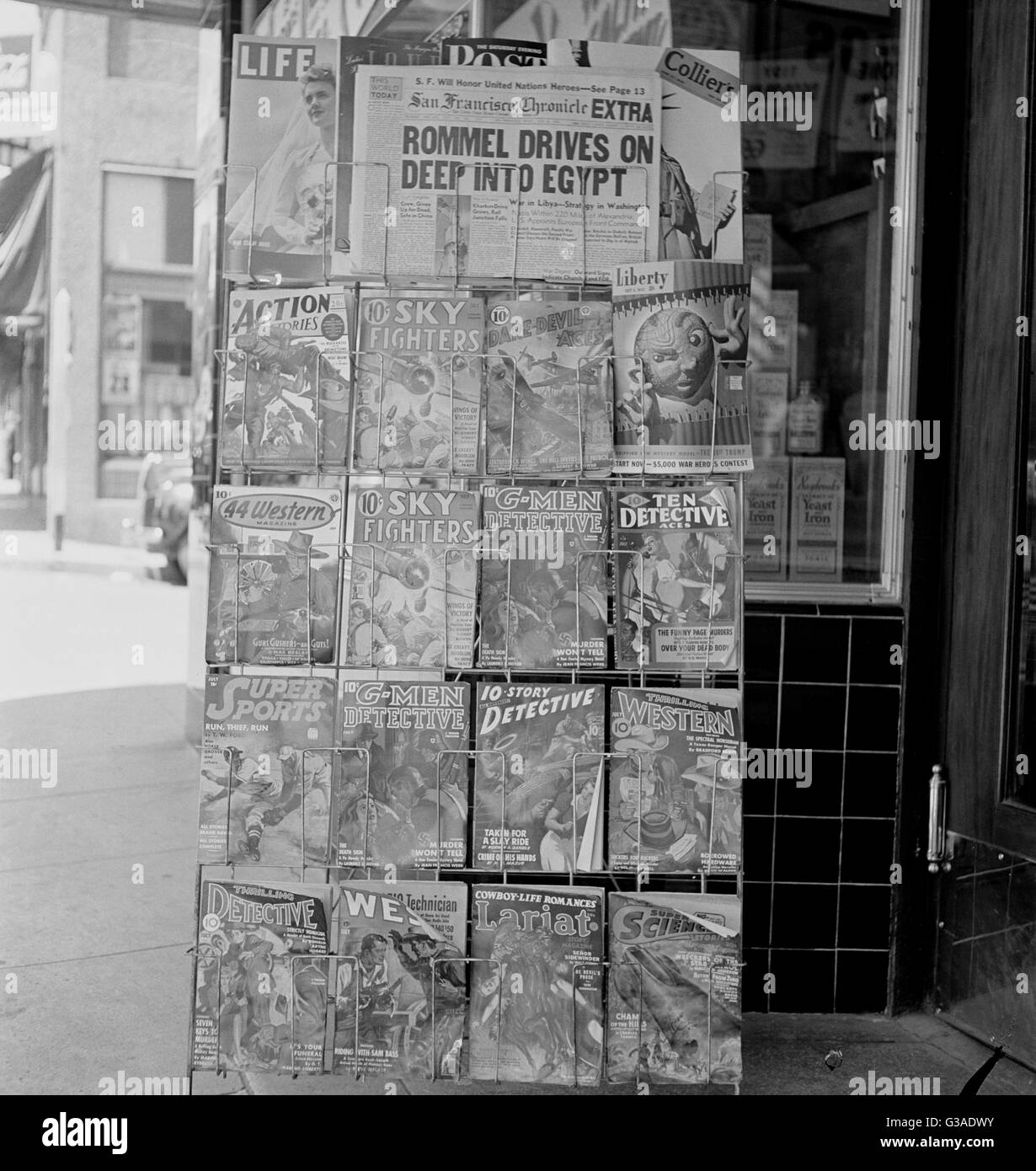 Stand by hi-res stock photography and images - Alamy