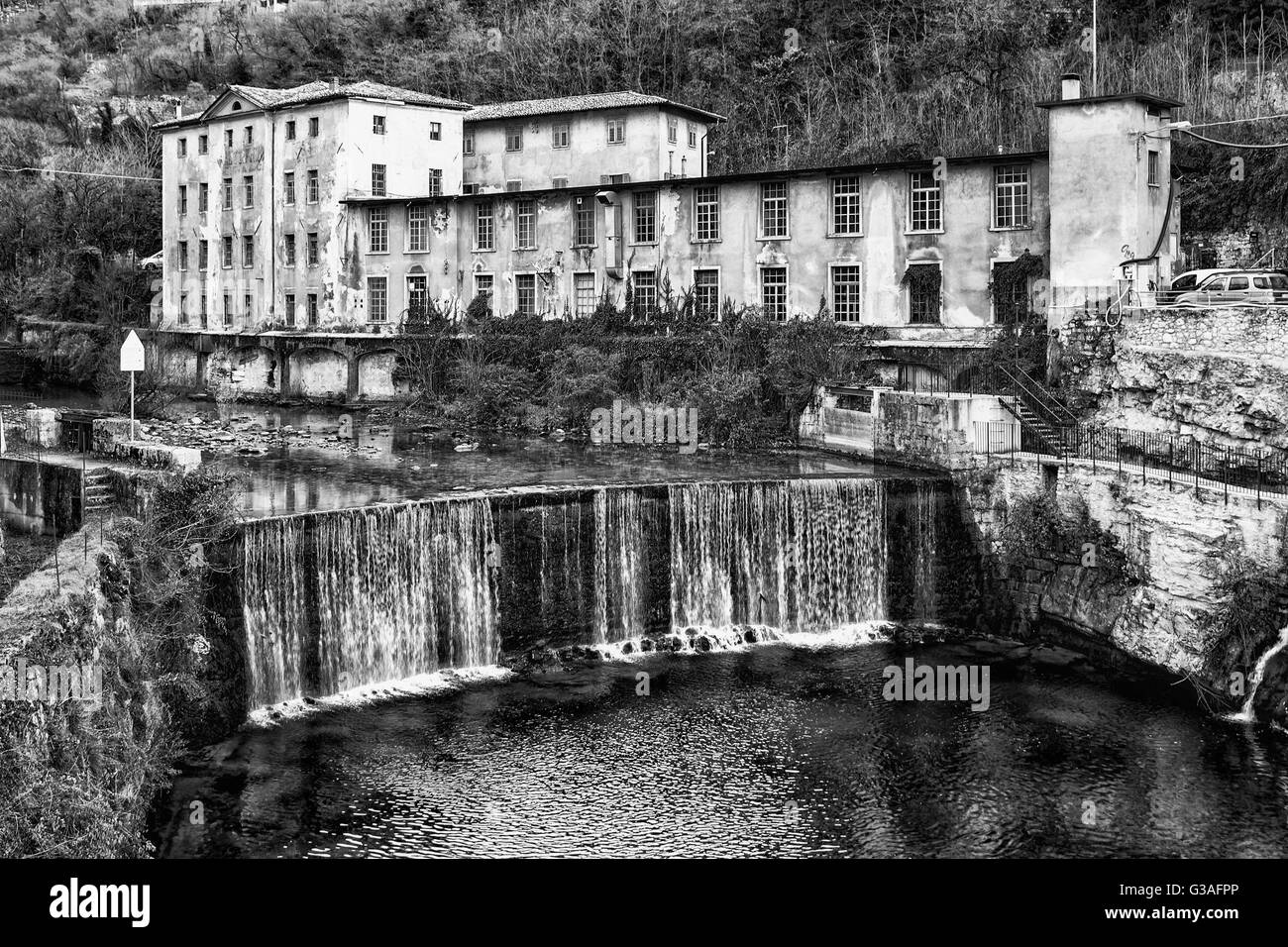 Old textile factory hi-res stock photography and images - Alamy