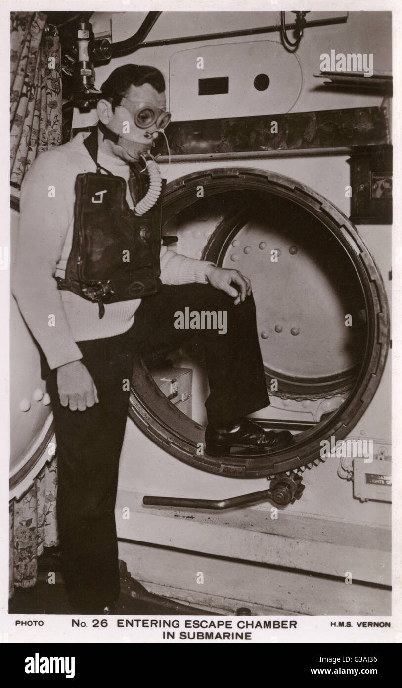 Submarine training at hms vernon hi-res stock photography and images ...