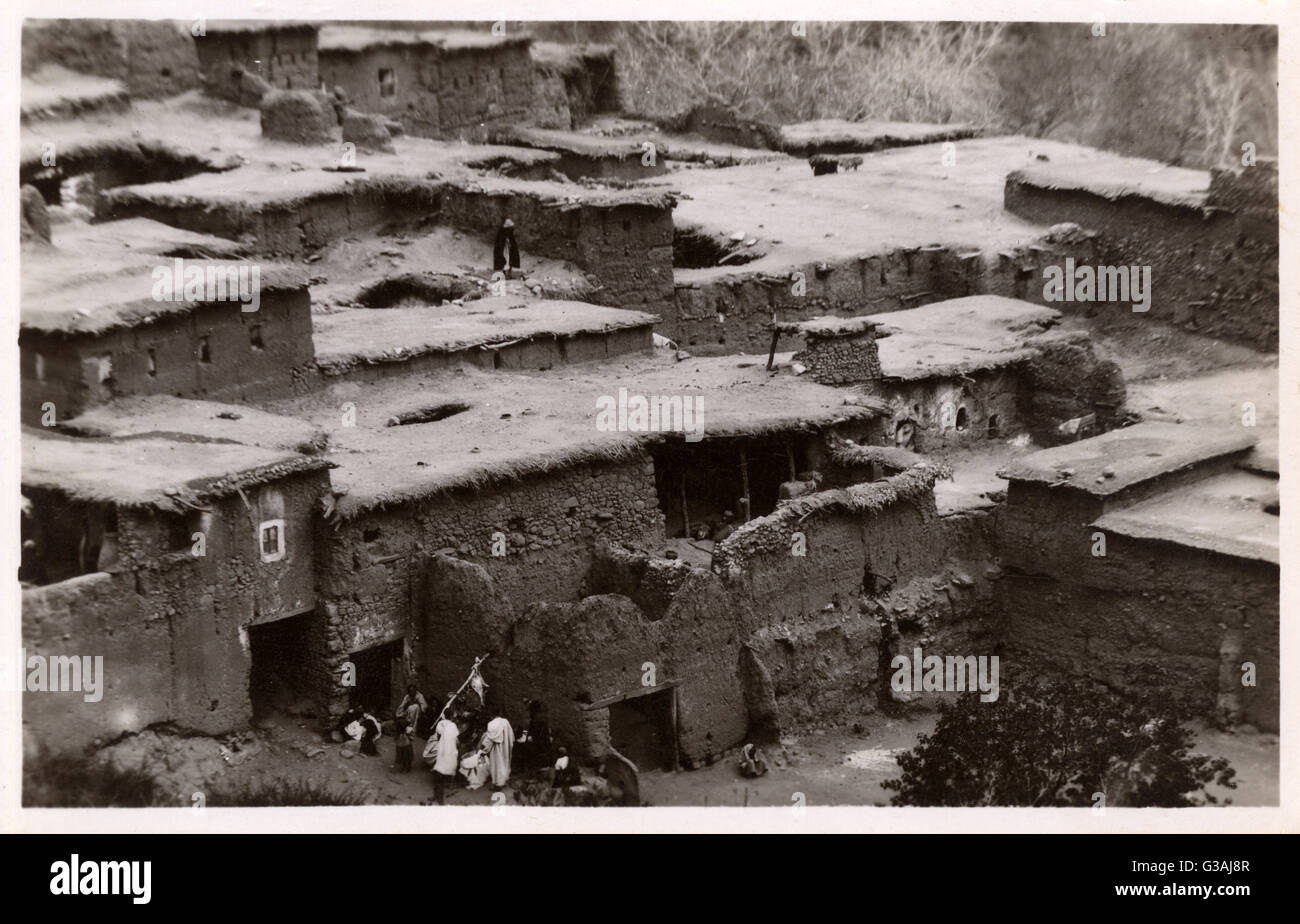 Mudbrick house flat roof hi-res stock photography and images - Alamy