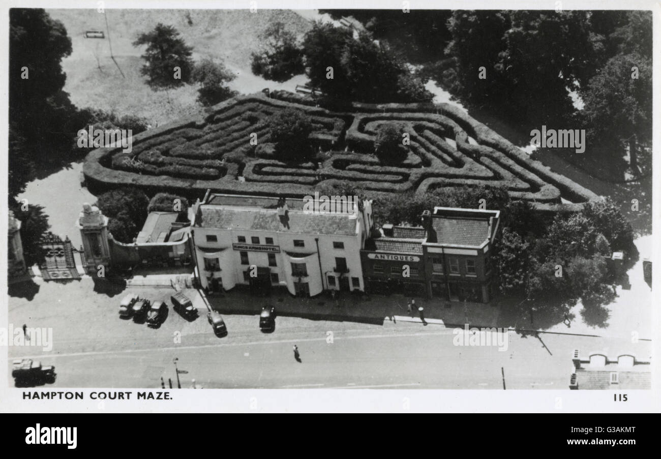 Aerial view of Hampton Court Maze - Hampton Court Palace - designed by ...