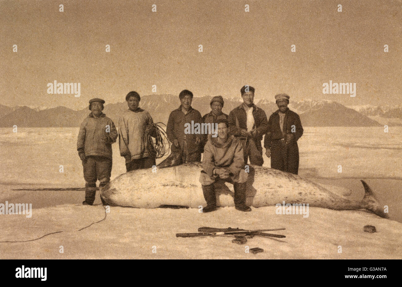 Inuit hunting canada hi-res stock photography and images - Alamy