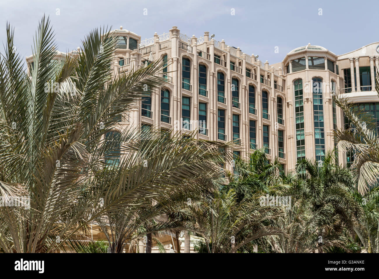 Exterior beautiful building palm hi-res stock photography and images ...