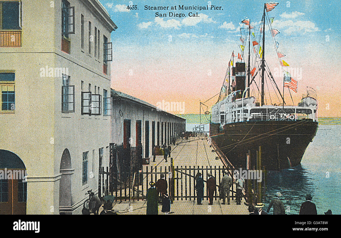 Steamer at municipal pier hi-res stock photography and images - Alamy