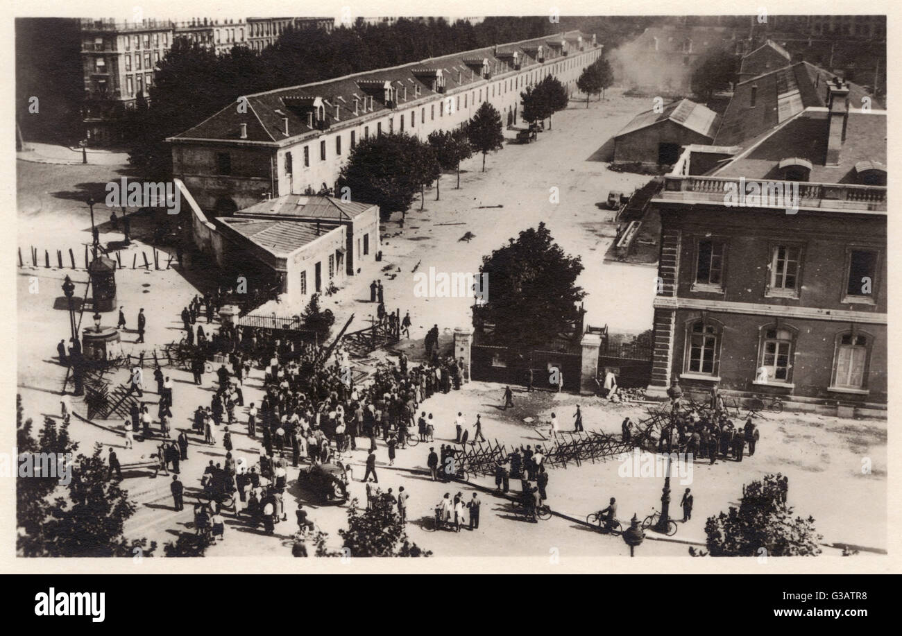 Liberation of paris wwii hi-res stock photography and images - Alamy