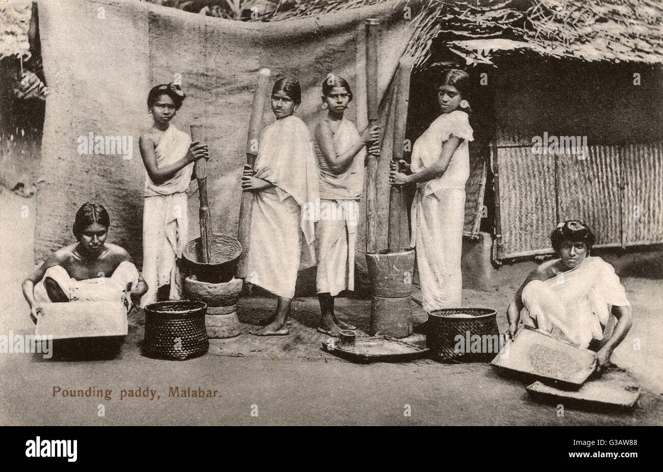 Large mortar and pestle hi-res stock photography and images - Alamy