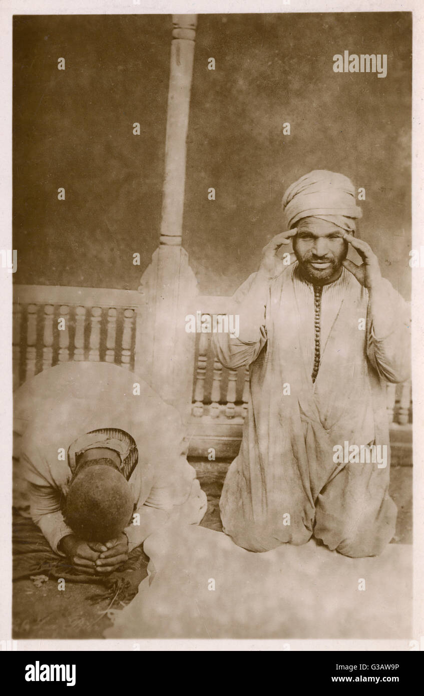 Muslims praying egypt hi-res stock photography and images - Alamy
