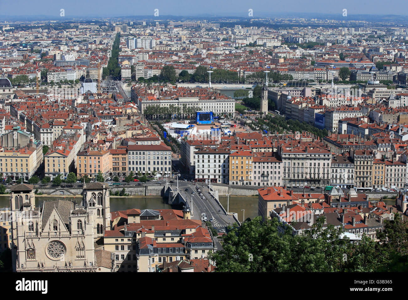 General view of the fan zone hi-res stock photography and images - Alamy