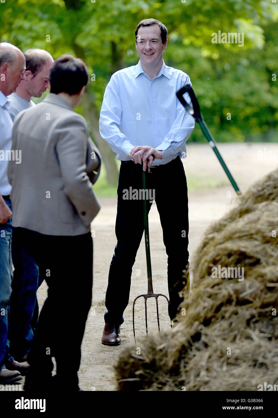 Meet farmer nigel miller hi-res stock photography and images - Alamy