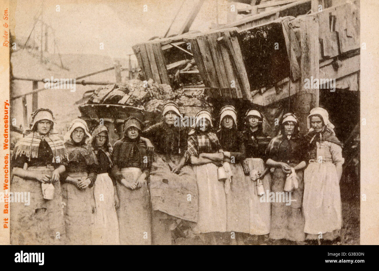 Pit bank women hi-res stock photography and images - Alamy