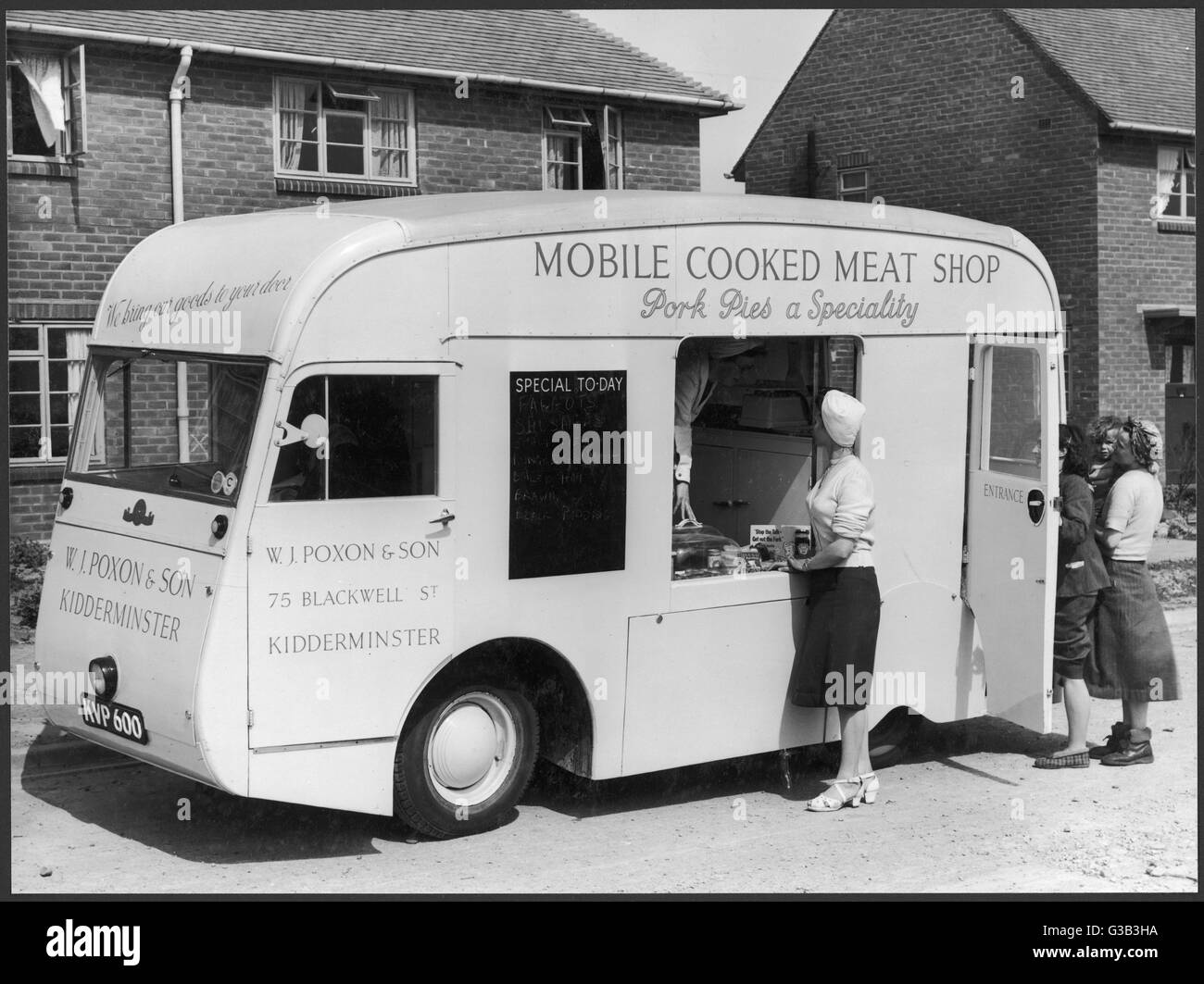 1950s shop Black and White Stock Photos & Images - Alamy