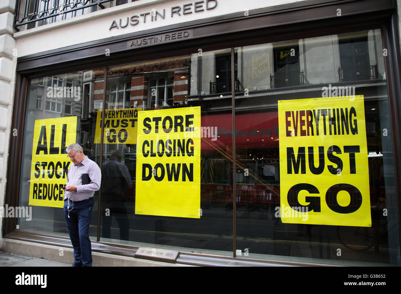 Austin reed hi-res stock photography and images - Alamy