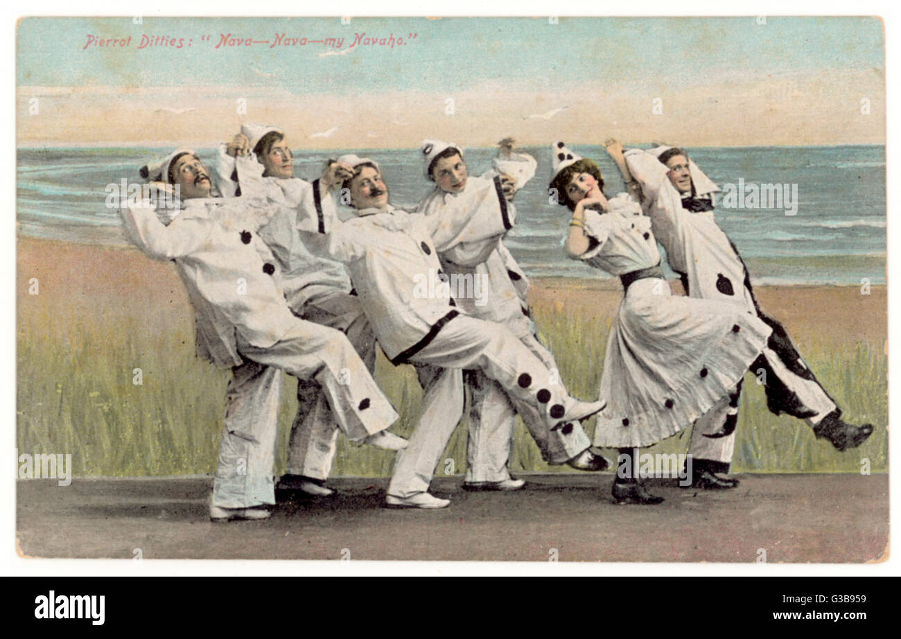 Pierrot troupe hi-res stock photography and images - Alamy