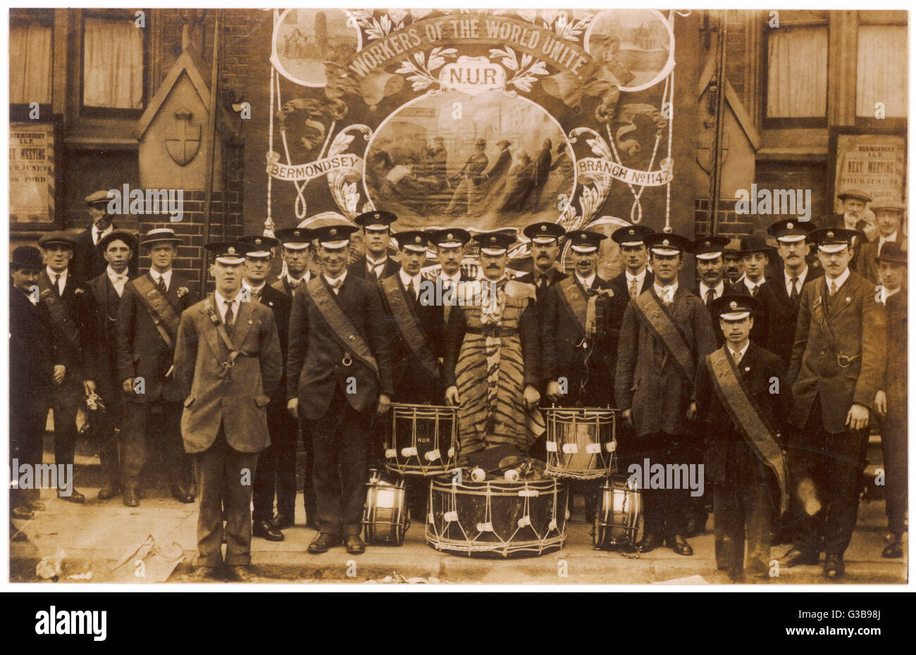 Workers Of The World Unite Wallpaper