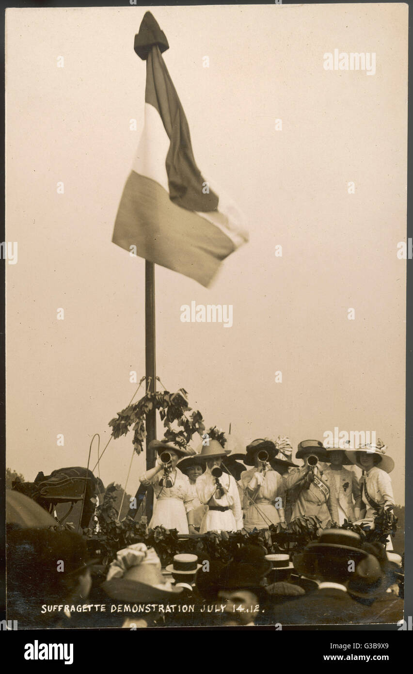 Megaphone women demo hi-res stock photography and images - Alamy