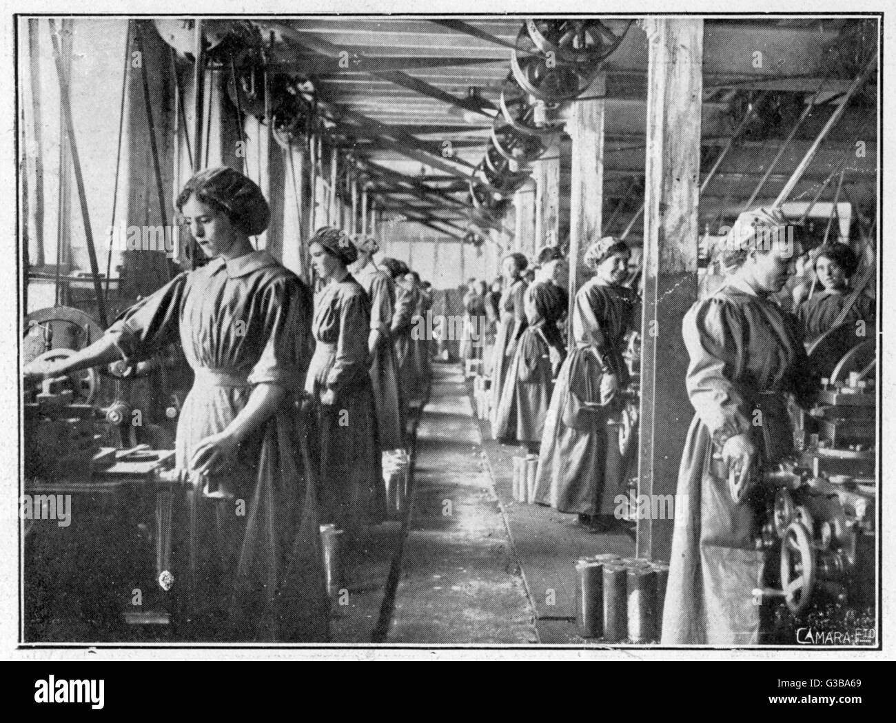 Munitions factory women hi-res stock photography and images - Alamy