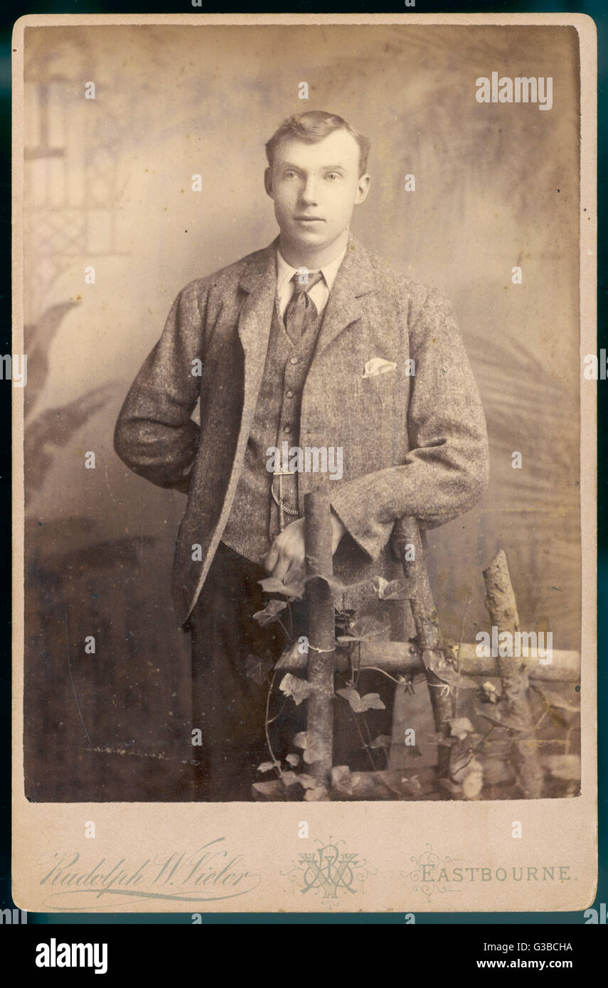 Man in tweed suit hi-res stock photography and images - Alamy