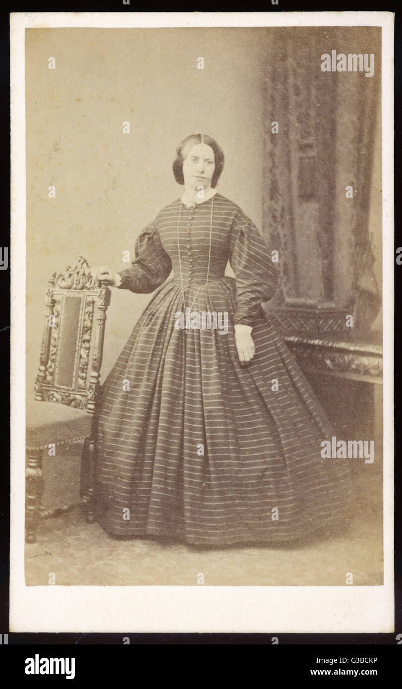 Victorian woman hi-res stock photography and images - Alamy