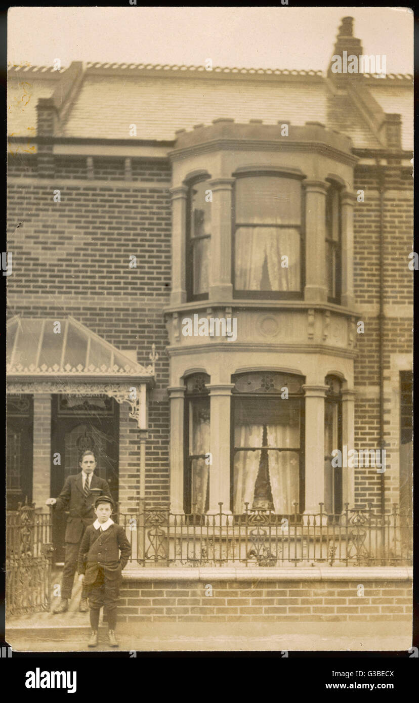 Edwardian terrace hi-res stock photography and images - Alamy