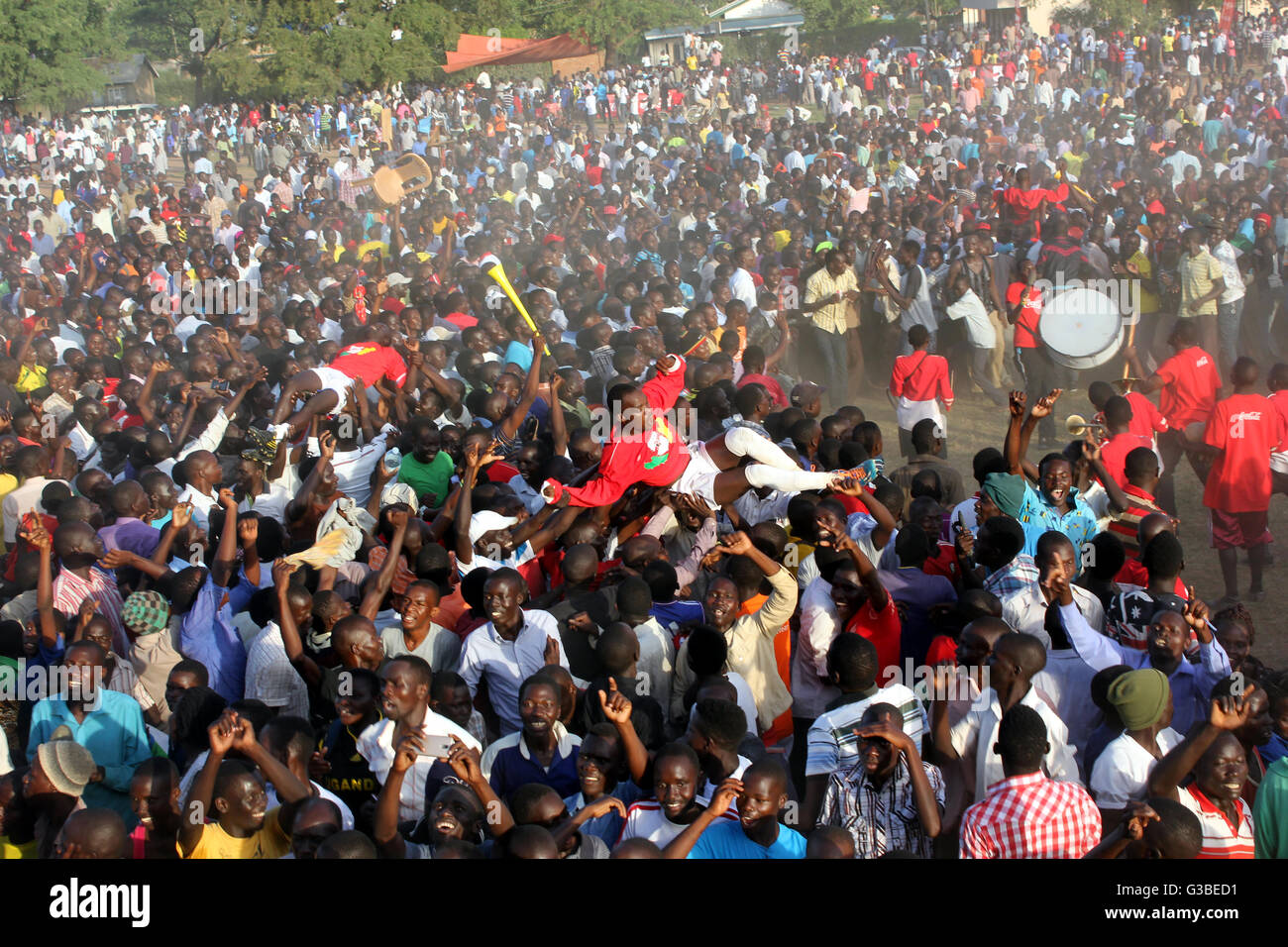 African soccer fans hi-res stock photography and images - Alamy