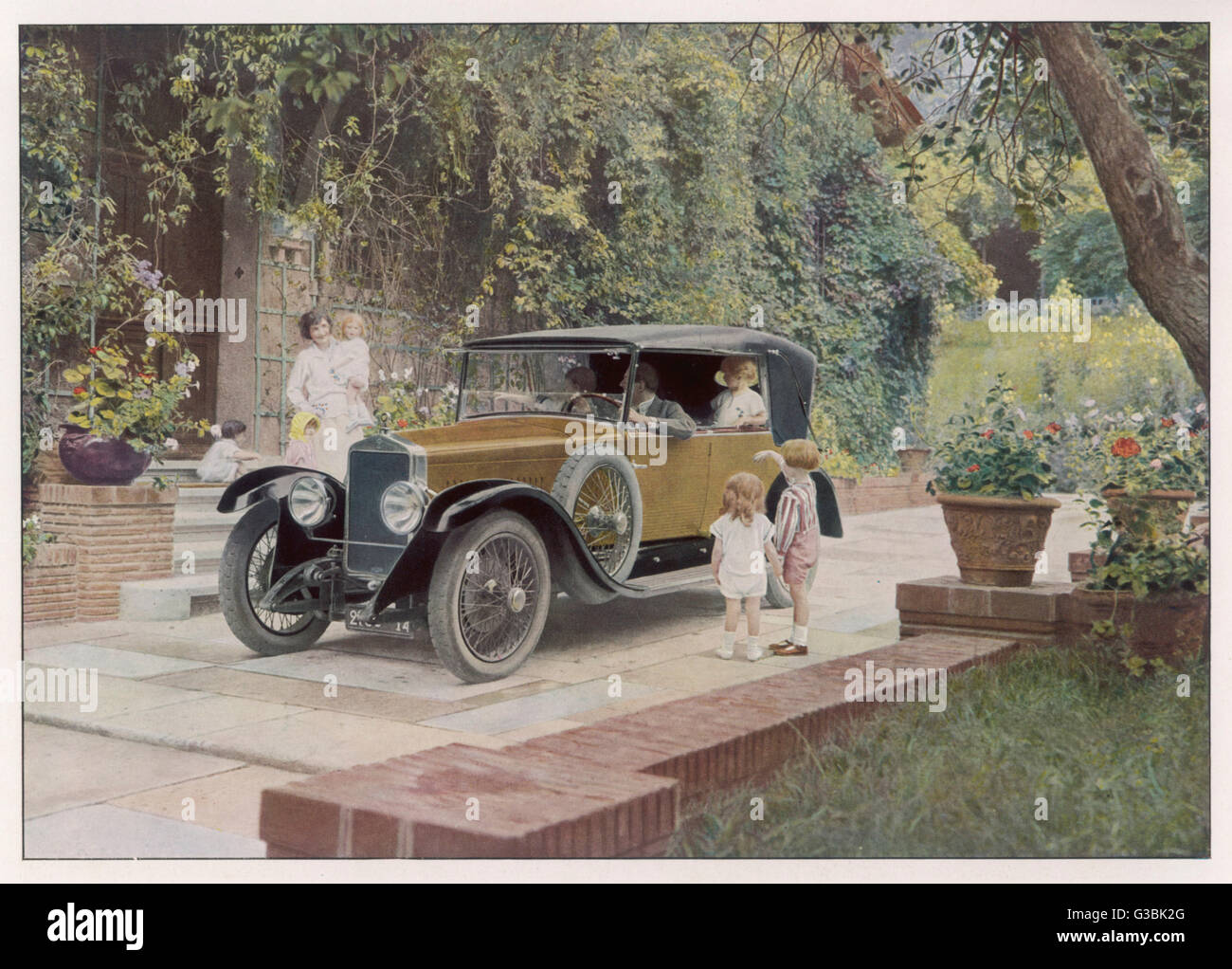 Family luxury convertible hi-res stock photography and images - Alamy