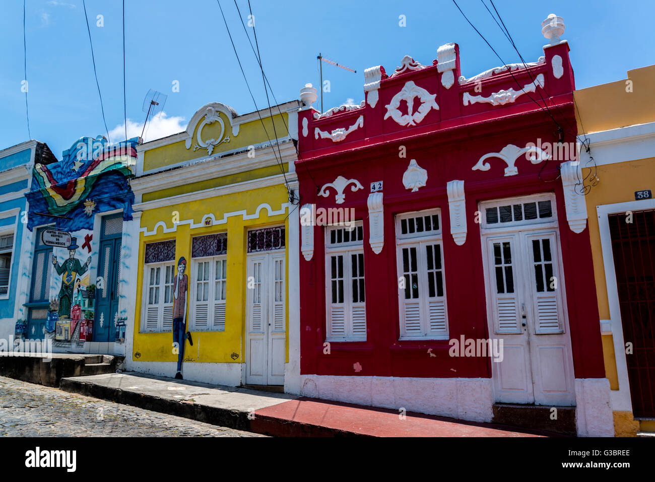 Brightly painted houses hi-res stock photography and images - Alamy Brightly painted houses hi-res stock photography and images - Alamy