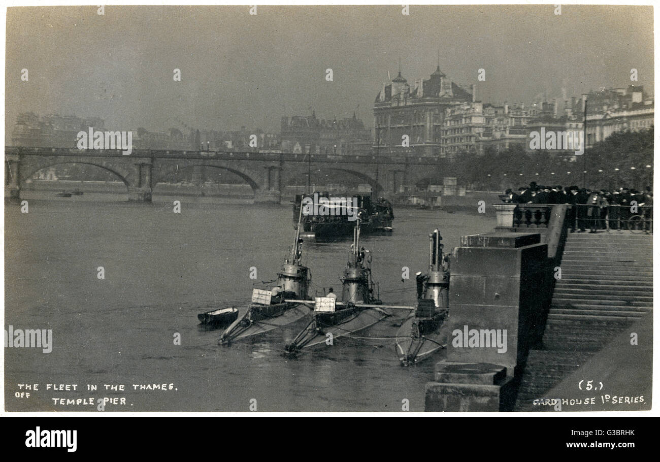 Temple pier hi-res stock photography and images - Alamy
