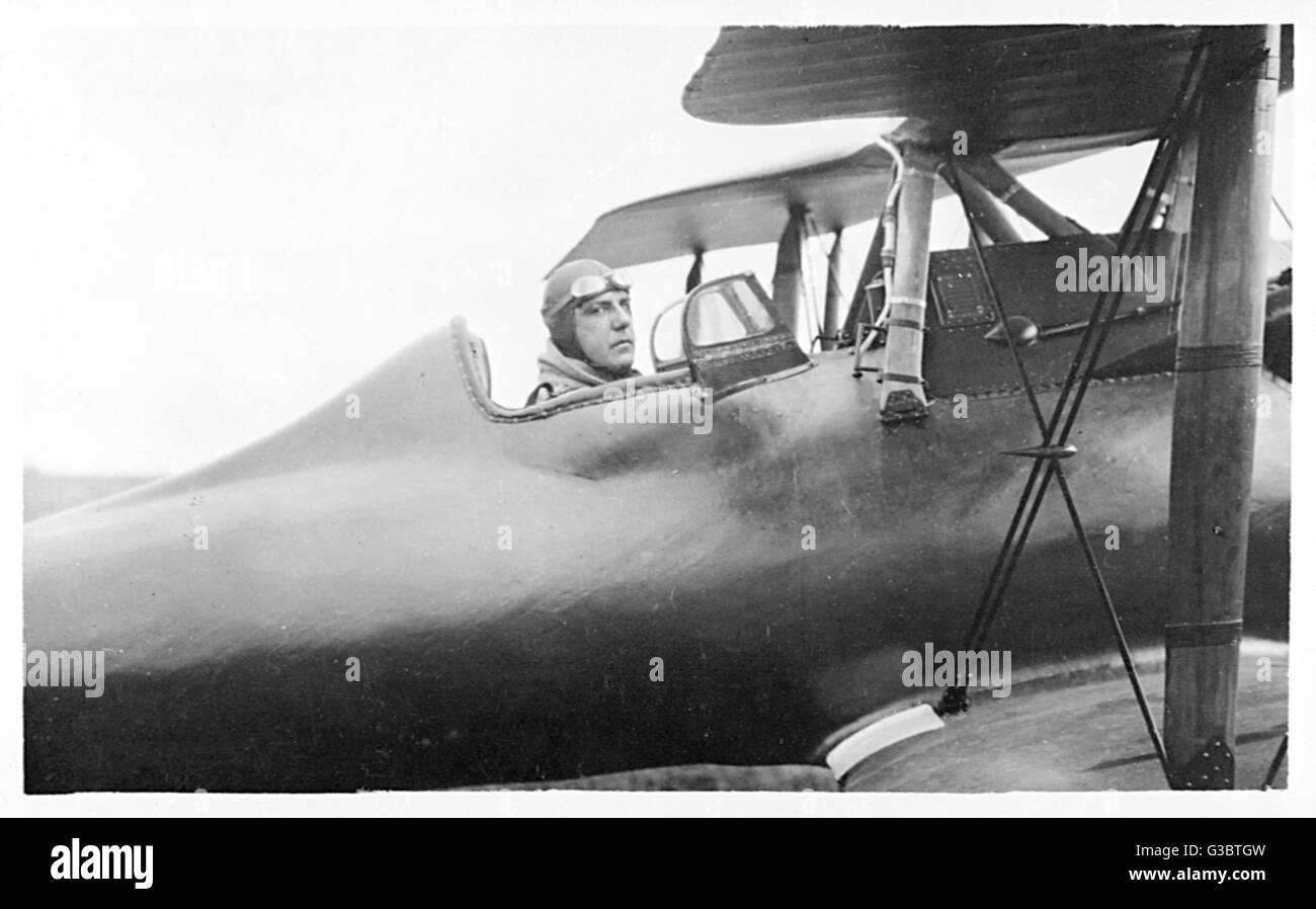 Leather pilot helmet hi-res stock photography and images - Alamy