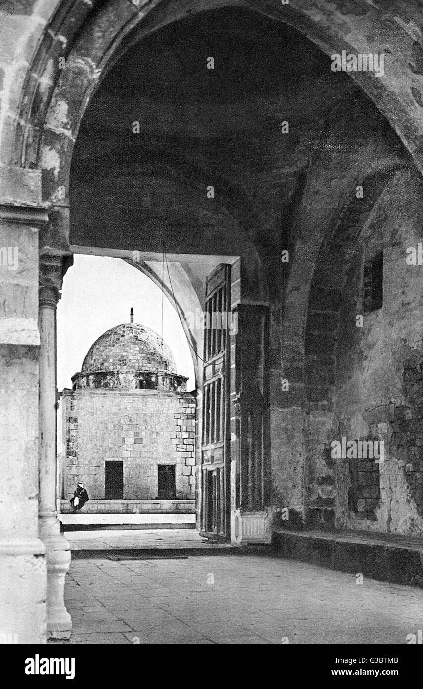 Middle temple gate hi-res stock photography and images - Alamy