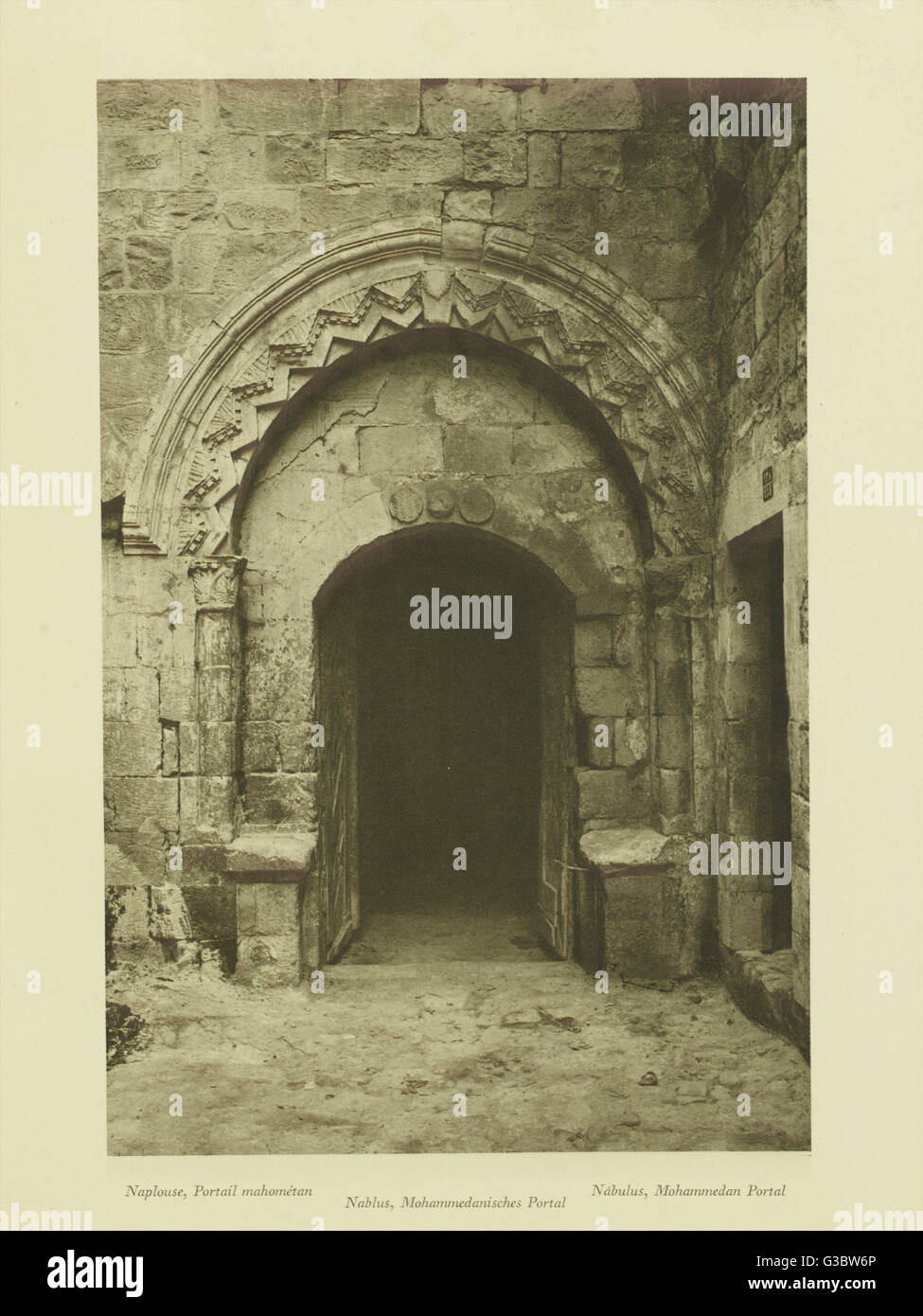 Medieval portal at Nablus, Palestine, West Bank Stock Photo - Alamy