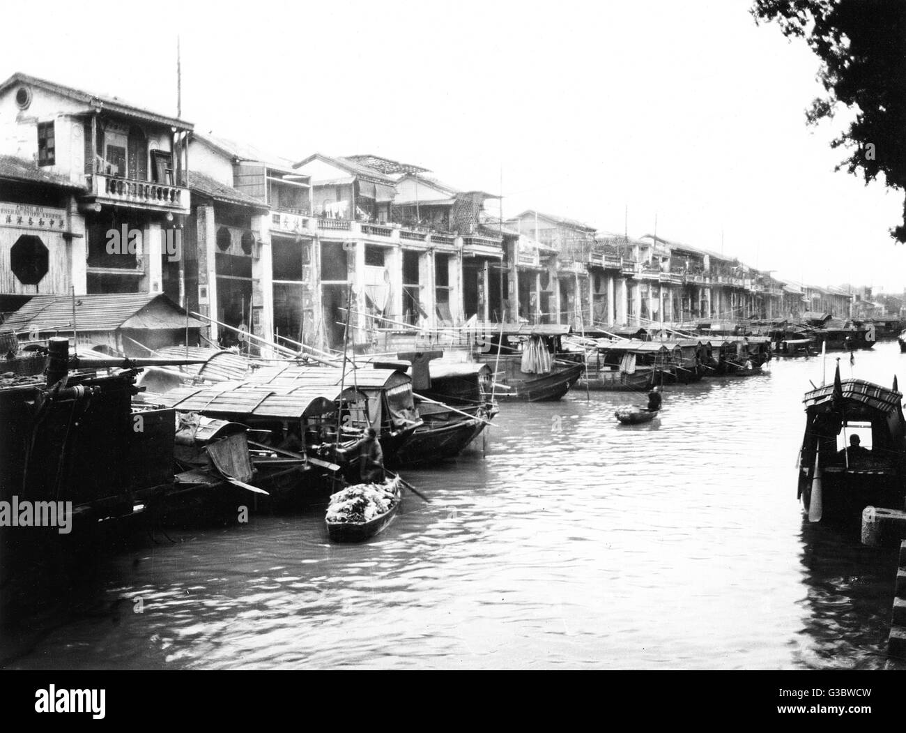 The canal from Shameen Island, Canton Stock Photo - Alamy