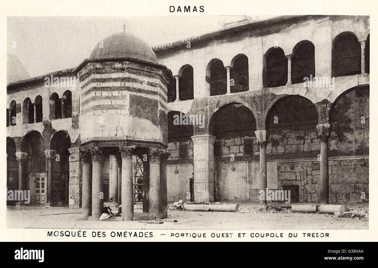 Historical damascus gate hi-res stock photography and images - Alamy