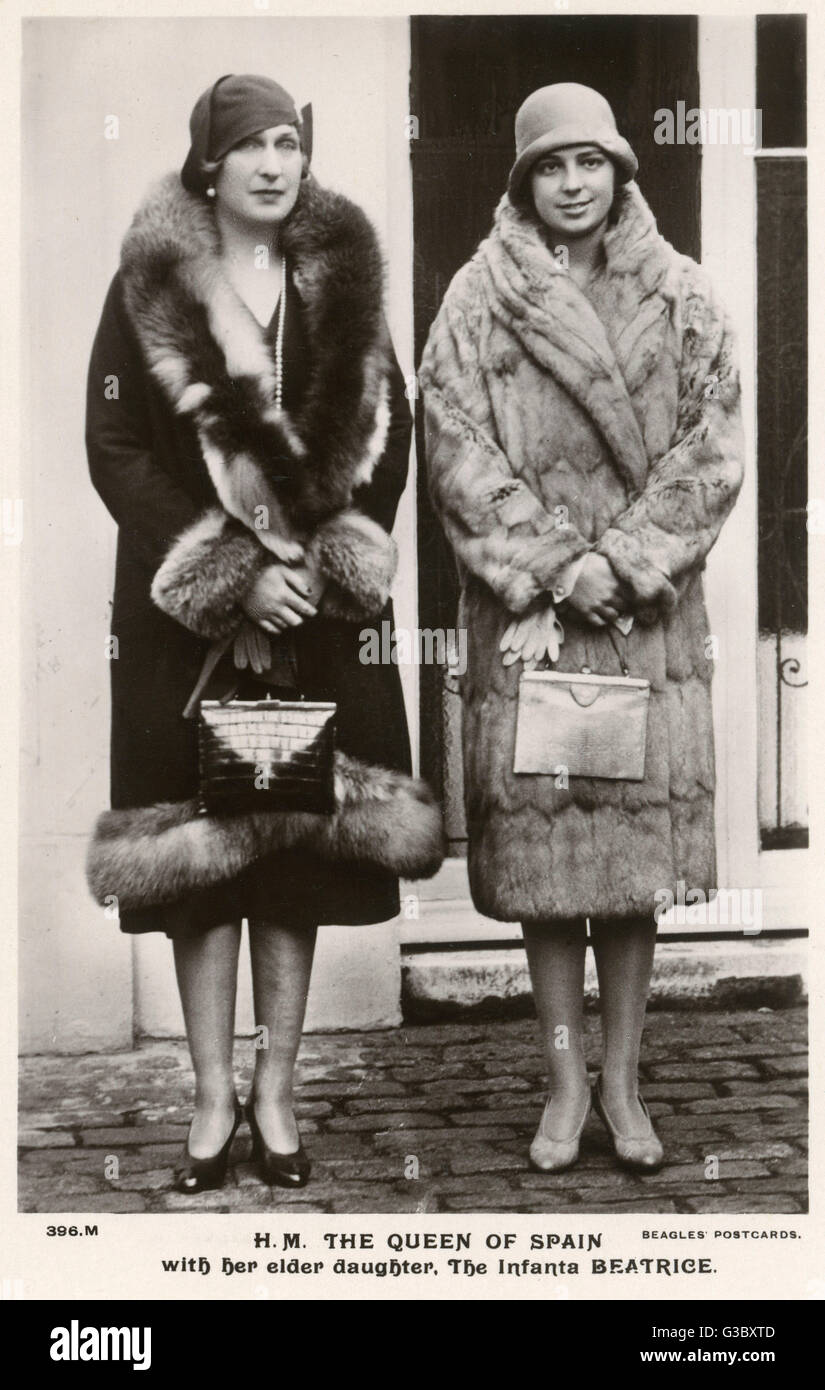 The Queen of Spain and eldest daughter, Infanta Beatriz Stock Photo - Alamy