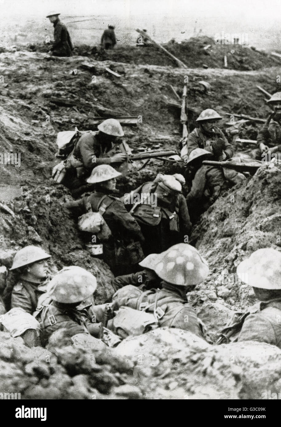 WW1 - Between Ypres and Menin - Waiting to attack Stock Photo - Alamy
