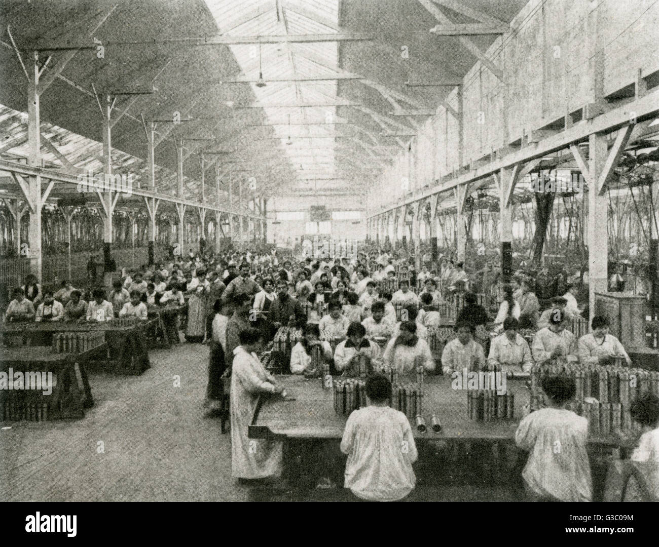 Working Women In Ww1 High Resolution Stock Photography and Images - Alamy