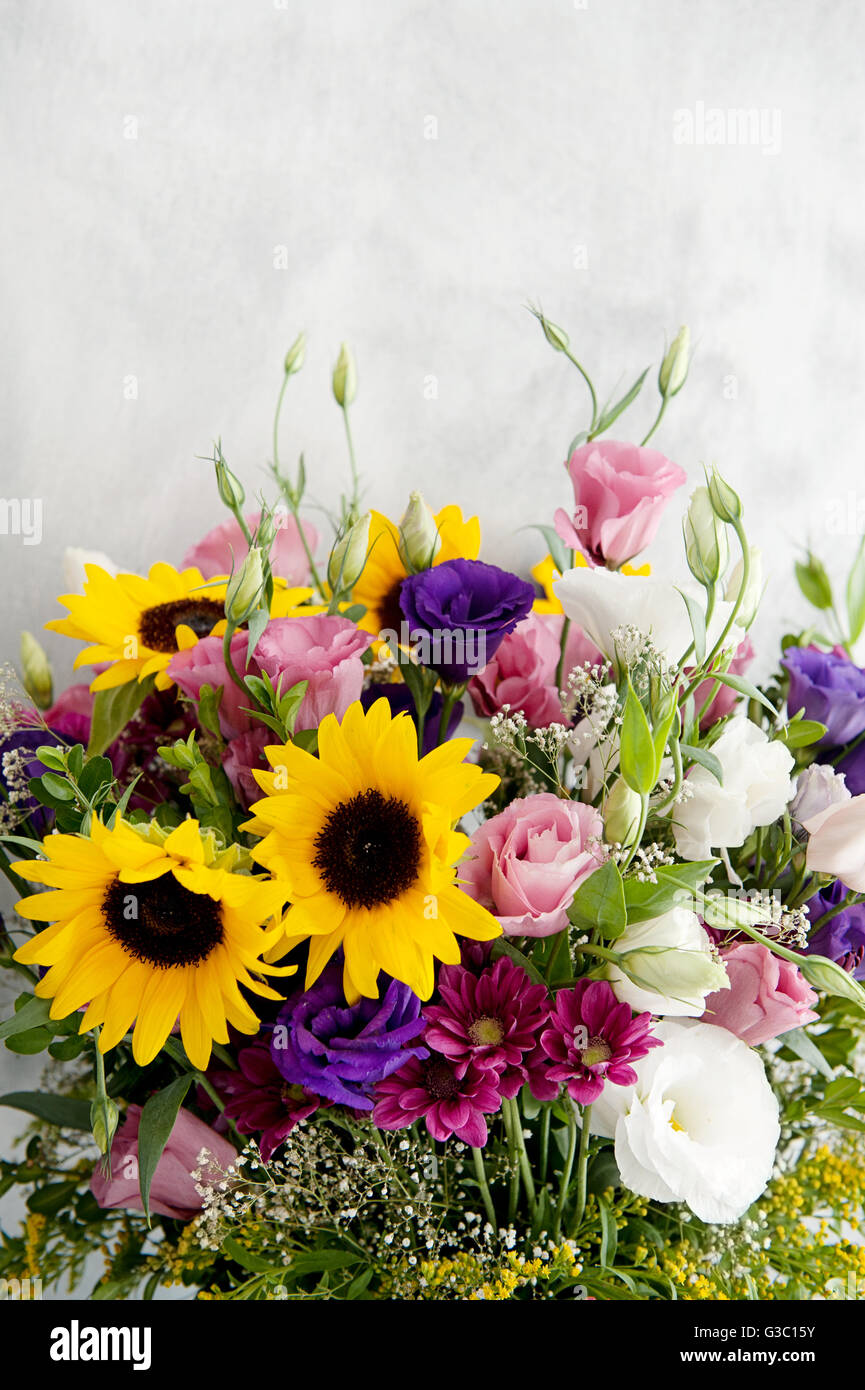 Bunch of flowers hi-res stock photography and images - Alamy