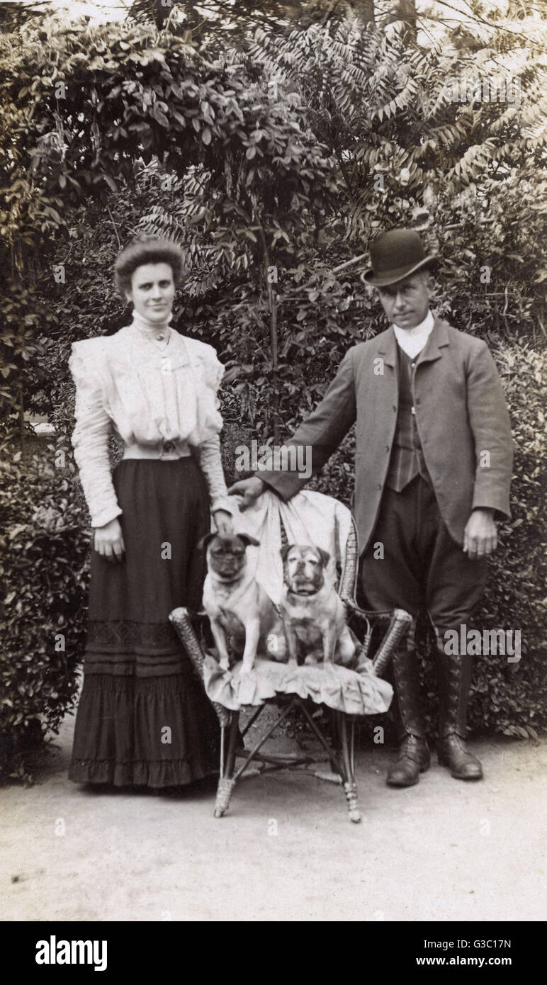 Edwardian couple hi-res stock photography and images - Alamy