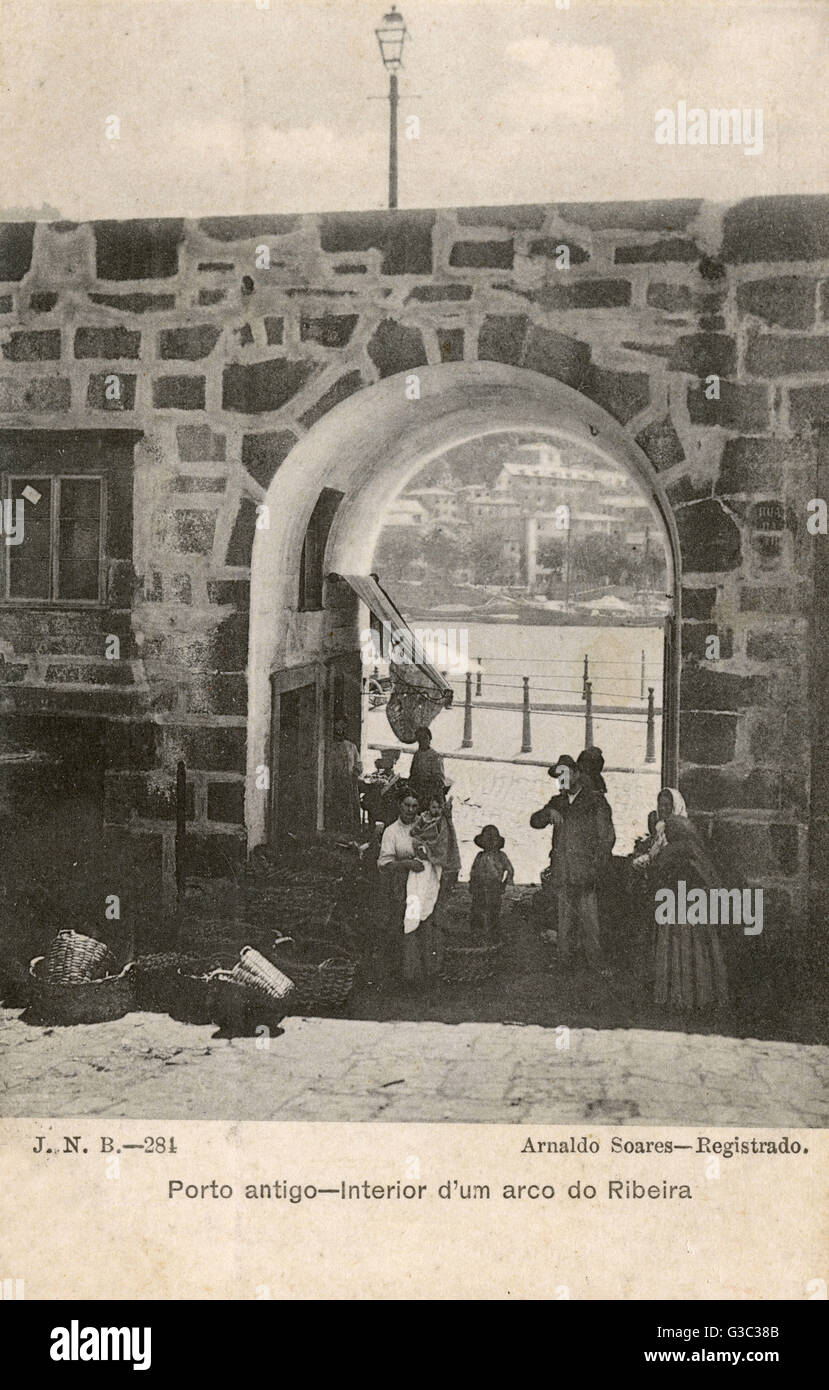 Ribeira, Ponte de Lima, Portugal - Ancient Gateway Stock Photo - Alamy