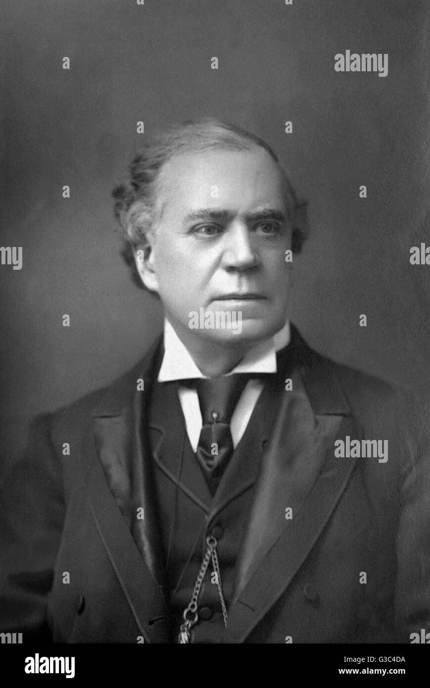 English comic actor hi-res stock photography and images - Alamy