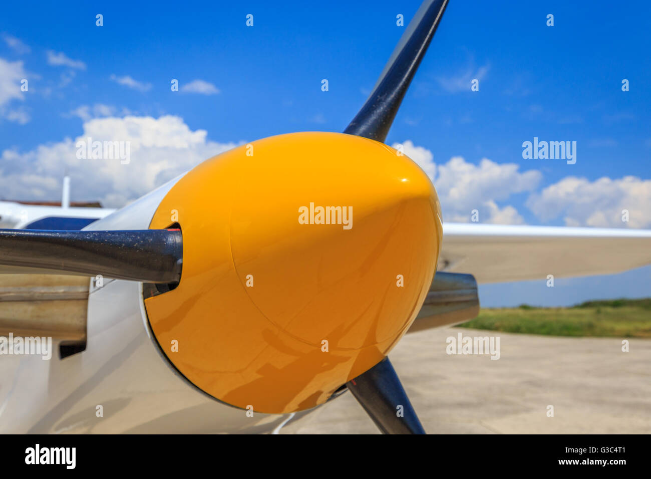 Yellow propeller of airplane Stock Photo - Alamy