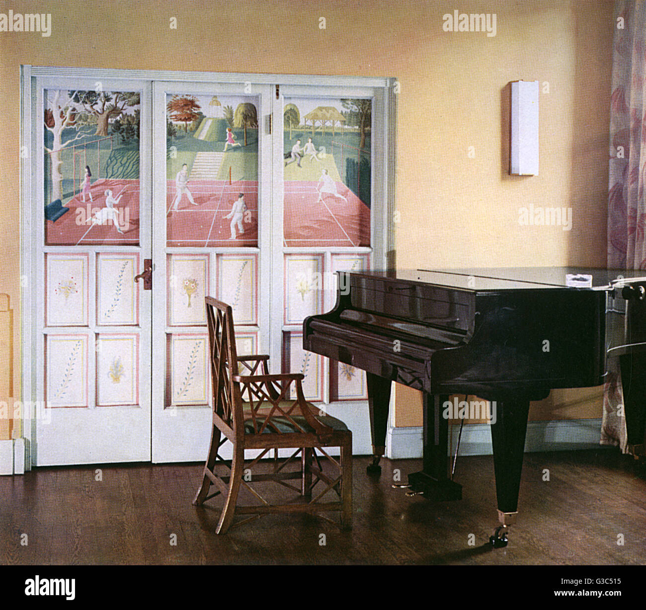 Living room with painted panels by Eric Ravilious Stock Photo - Alamy