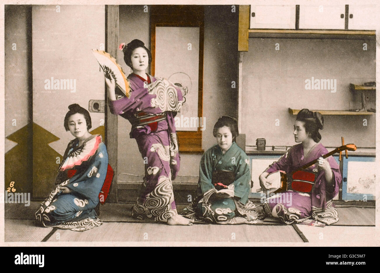 Traditional japanese musical instruments hi-res stock photography and ...