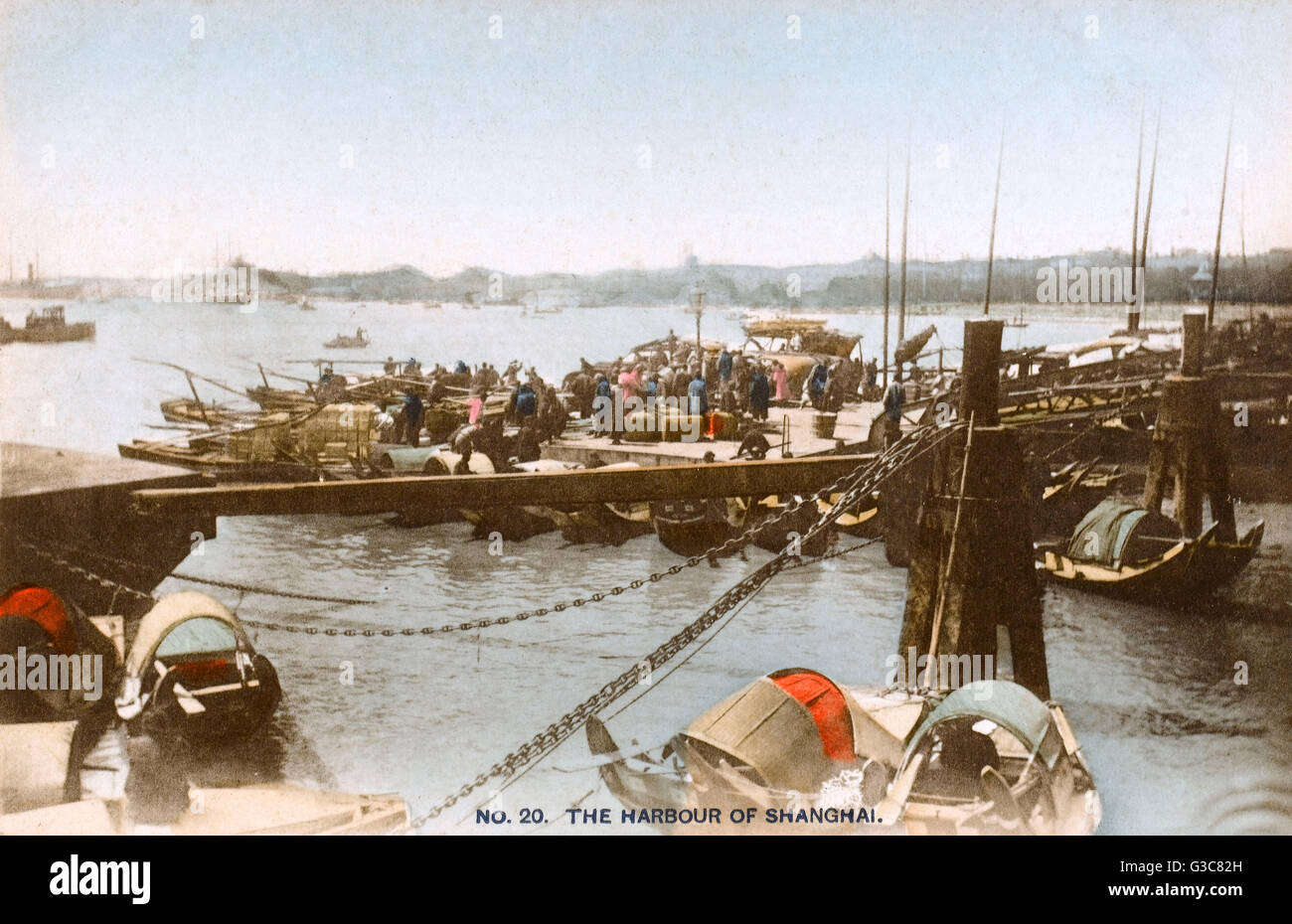 Port of shanghai with ships hi-res stock photography and images - Alamy