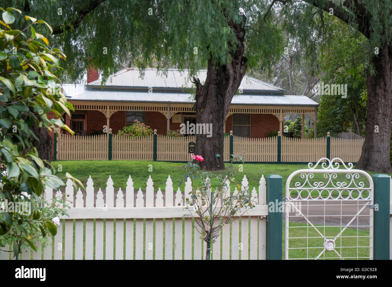 Homestead, vernacular architecture hi-res stock photography and images ...