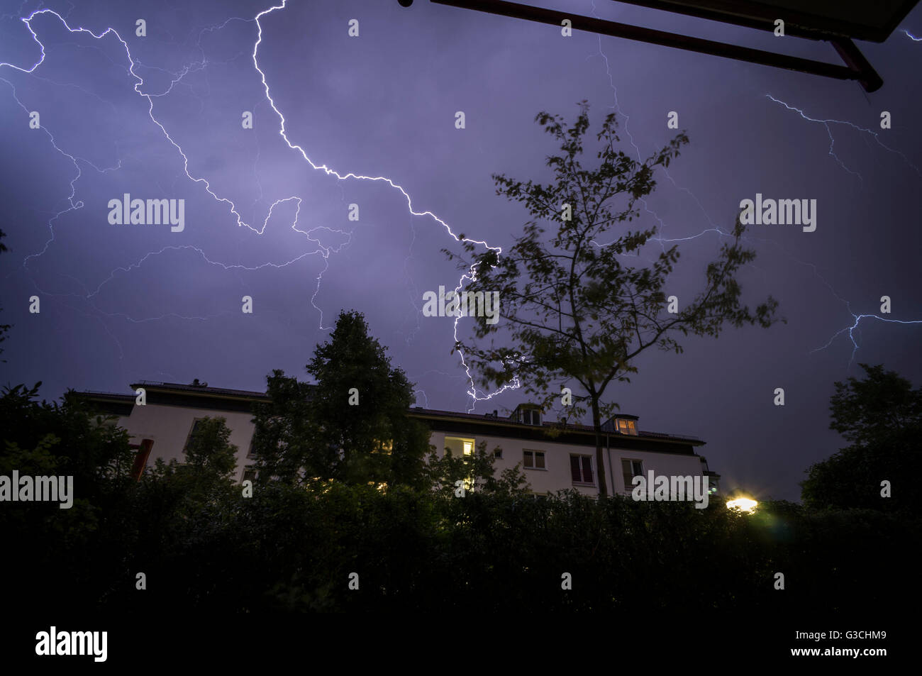 Long-exposure photography, storm, flash Stock Photo - Alamy