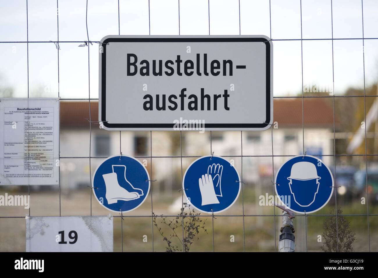 Construction site safety signs hi-res stock photography and images - Alamy