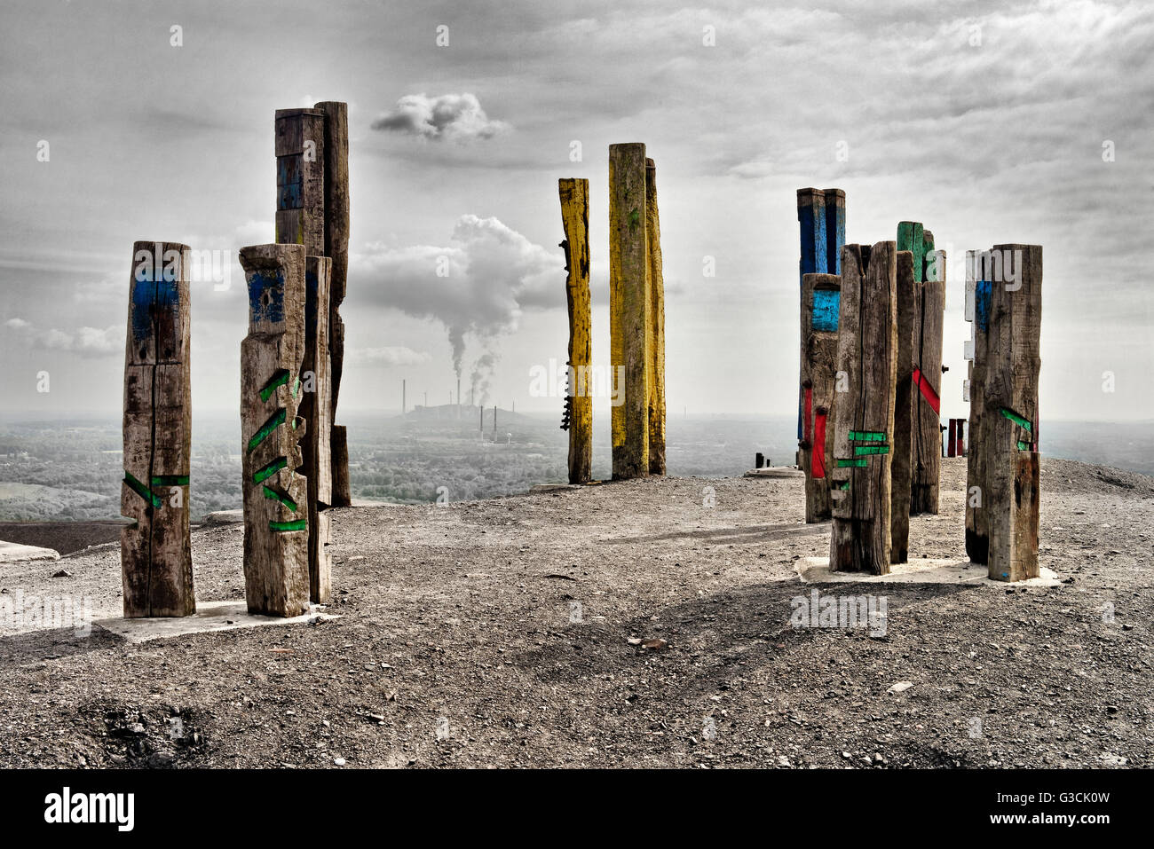 Dump Haniel, installation 'Totems' by the Basque painter Augustin ...