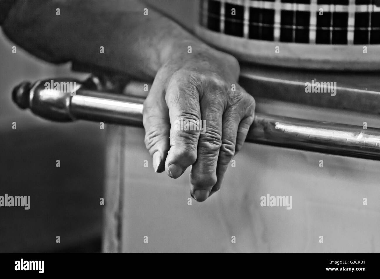 Old farmer hand hi-res stock photography and images - Alamy